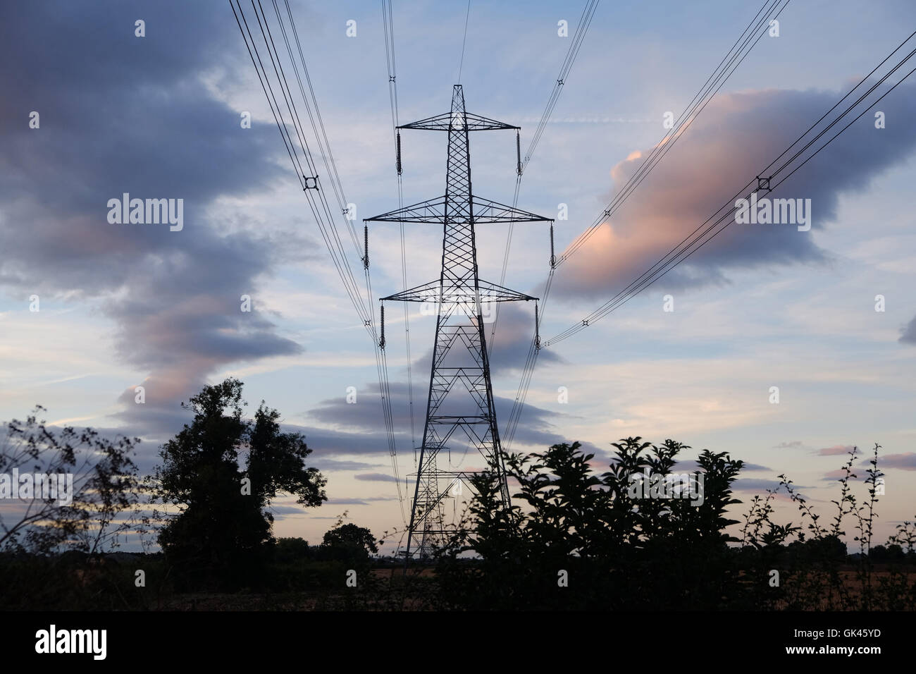 Electricity pylons sunset uk hi-res stock photography and images - Alamy