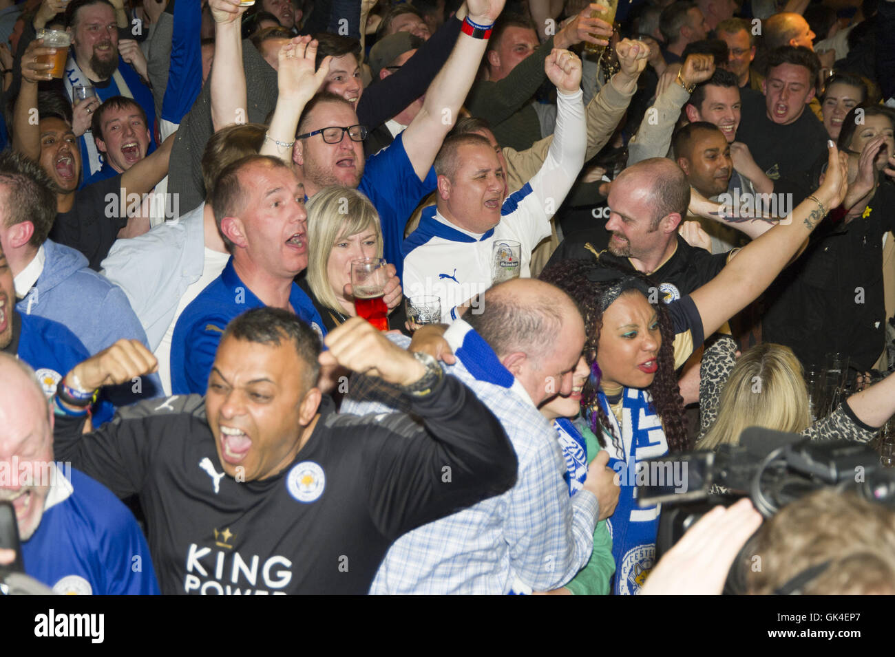 Fans celebrate Leicester City making goal that earned the team the ...