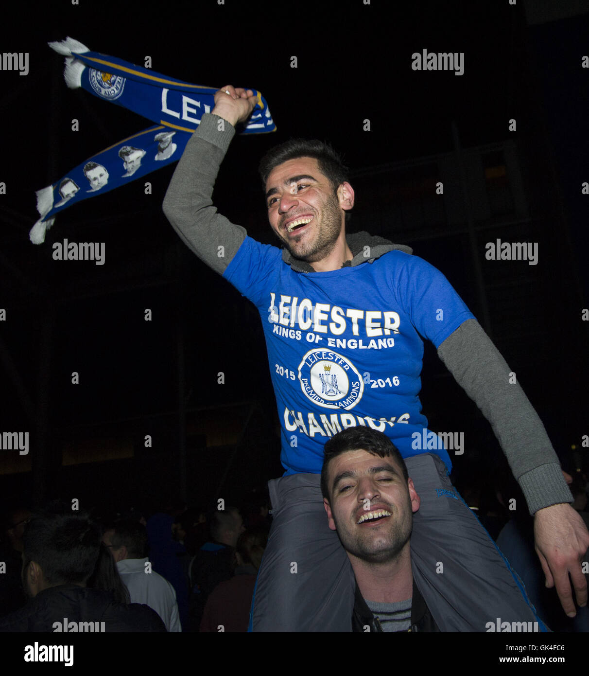 Fans celebrate Leicester City making goal that earned the team the ...