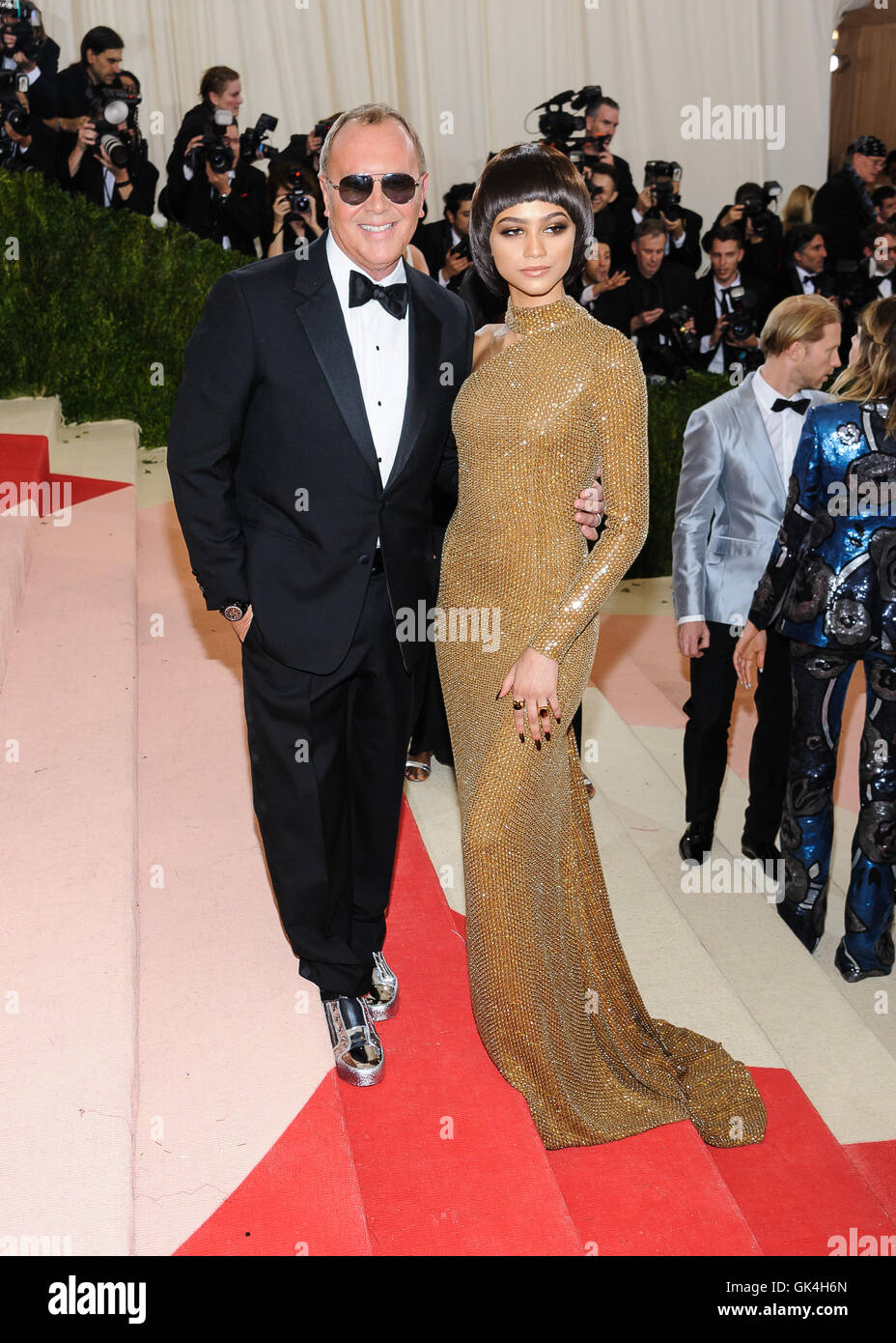 Metropolitan Museum of Art Costume Institute Gala - Manus x Machina ...
