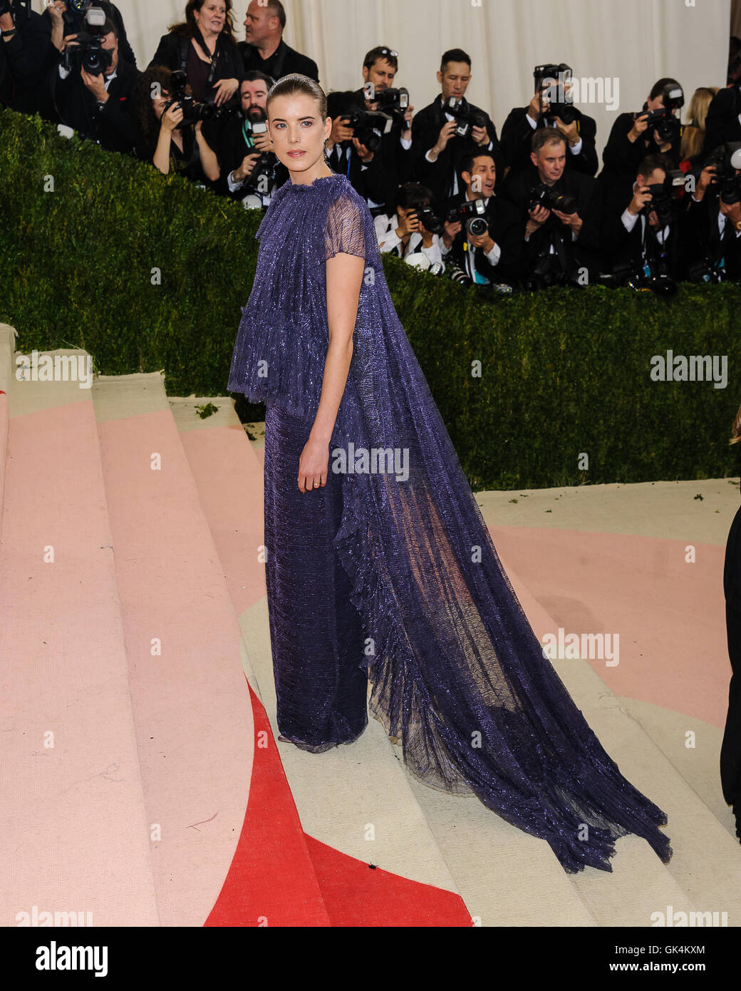 Metropolitan Museum of Art Costume Institute Gala - Manus x Machina ...