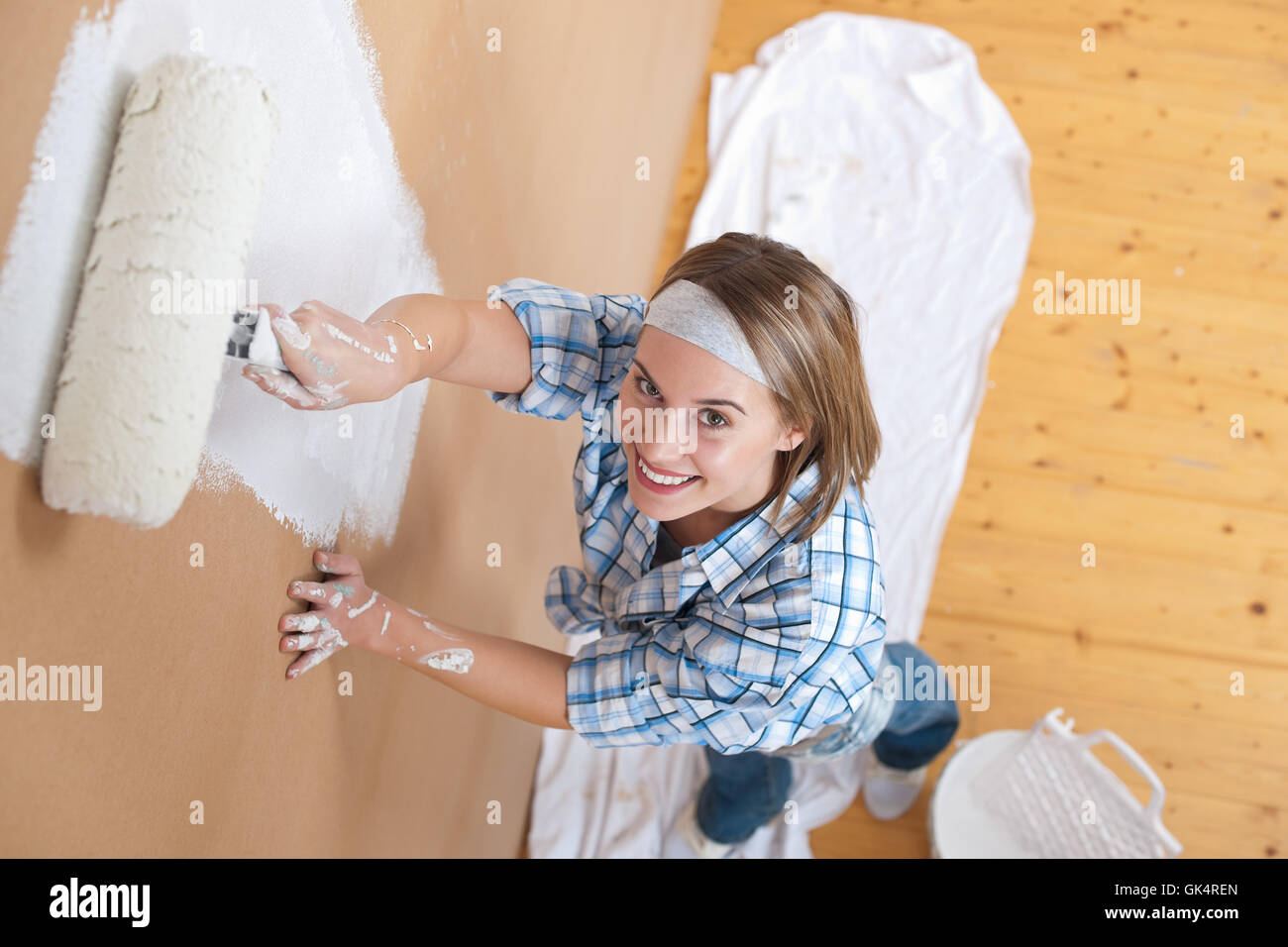 woman colour wall Stock Photo - Alamy