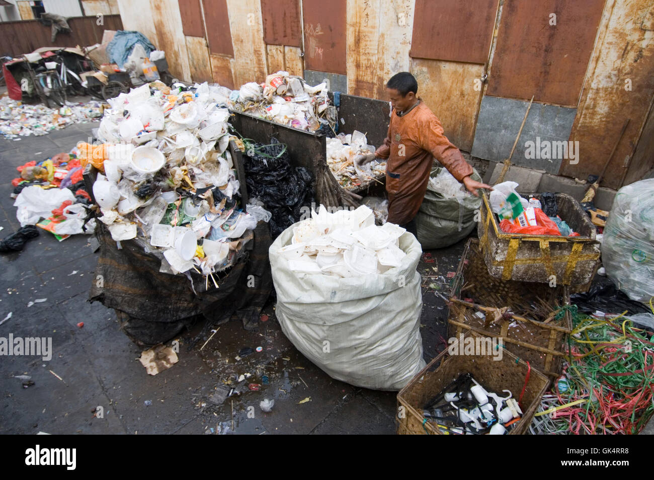Garbage collector china hi-res stock photography and images - Alamy