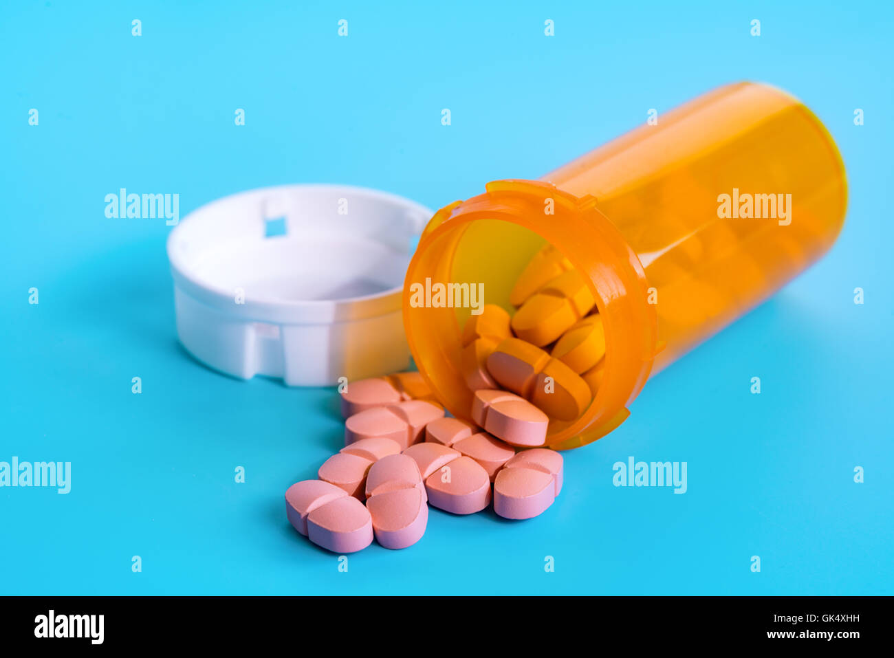 Tablet dispenser hi-res stock photography and images - Alamy