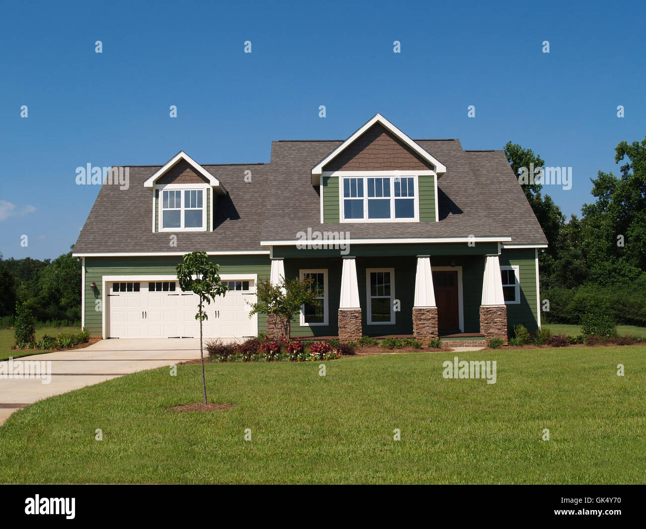 house building outside Stock Photo - Alamy