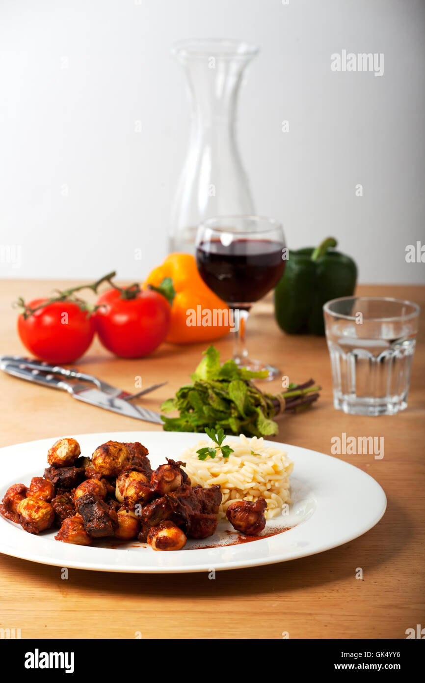 Beef stifado hi-res stock photography and images - Alamy