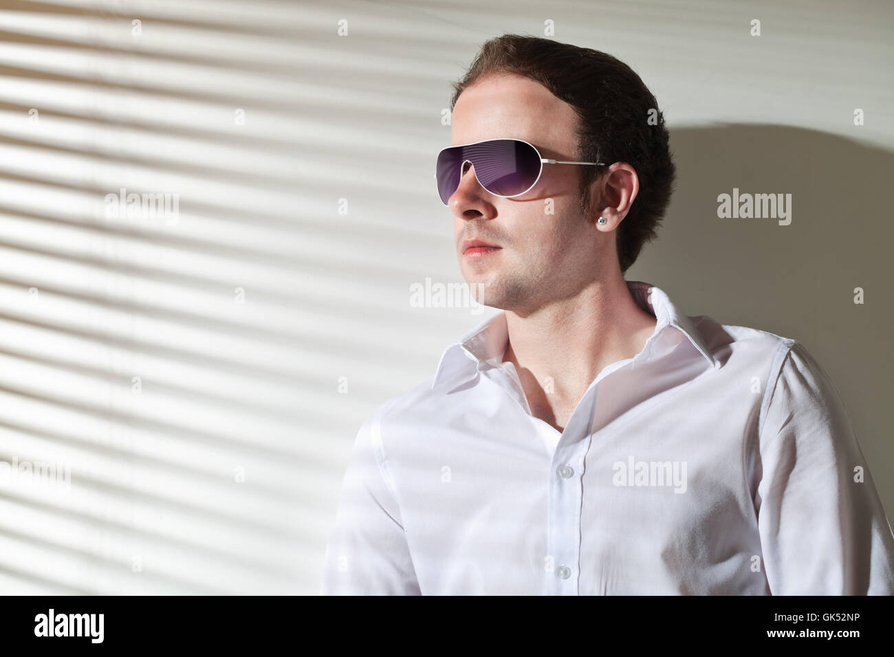 guy wait waiting Stock Photo - Alamy