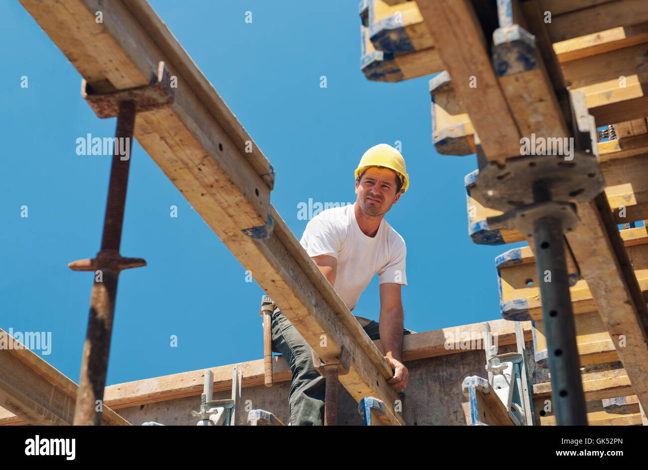 Formwork beams hi-res stock photography and images - Alamy