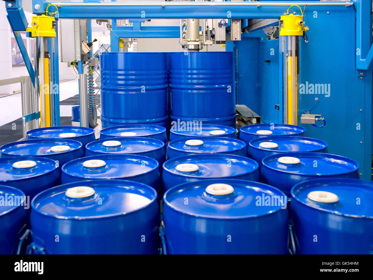 barrel filling machine Stock Photo - Alamy