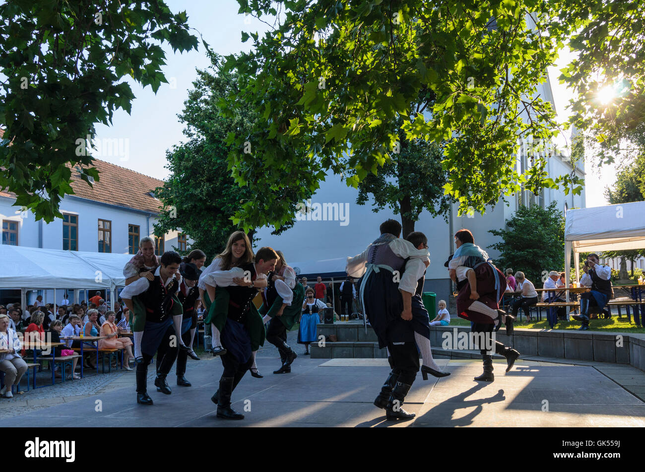 Mörbisch am See: Folk dance show, Austria, Burgenland Stock Photo - Alamy
