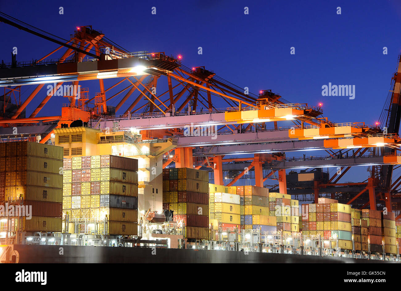 container ship harbor hamburg Stock Photo - Alamy