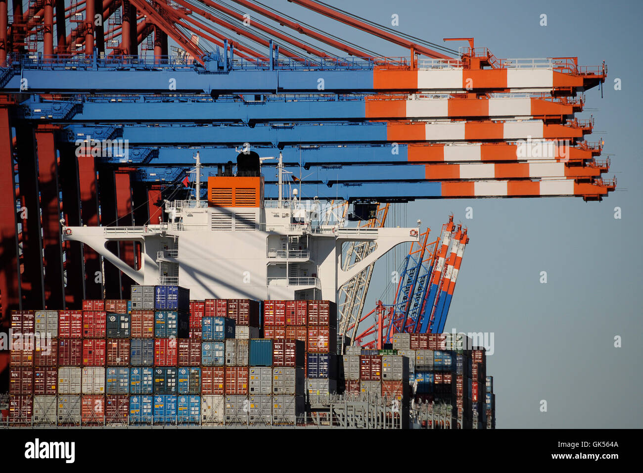 Ship container ship hi-res stock photography and images - Alamy