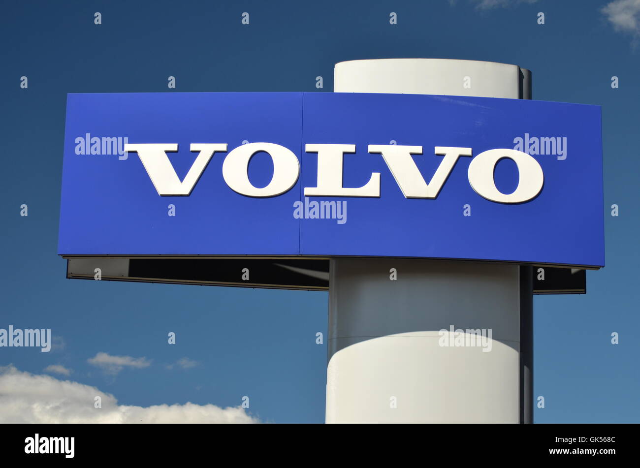 Volvo logo hi-res stock photography and images - Alamy