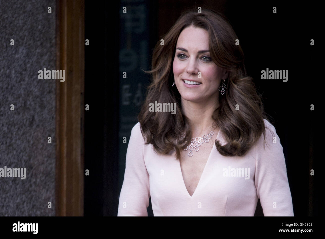 The Duchess of Cambridge attends the National Portrait Gallery ...