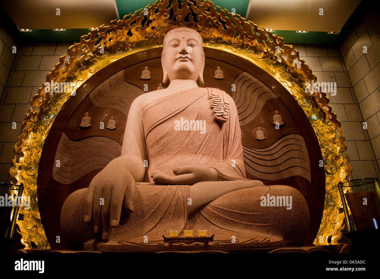 Chung tai chan hi-res stock photography and images - Alamy