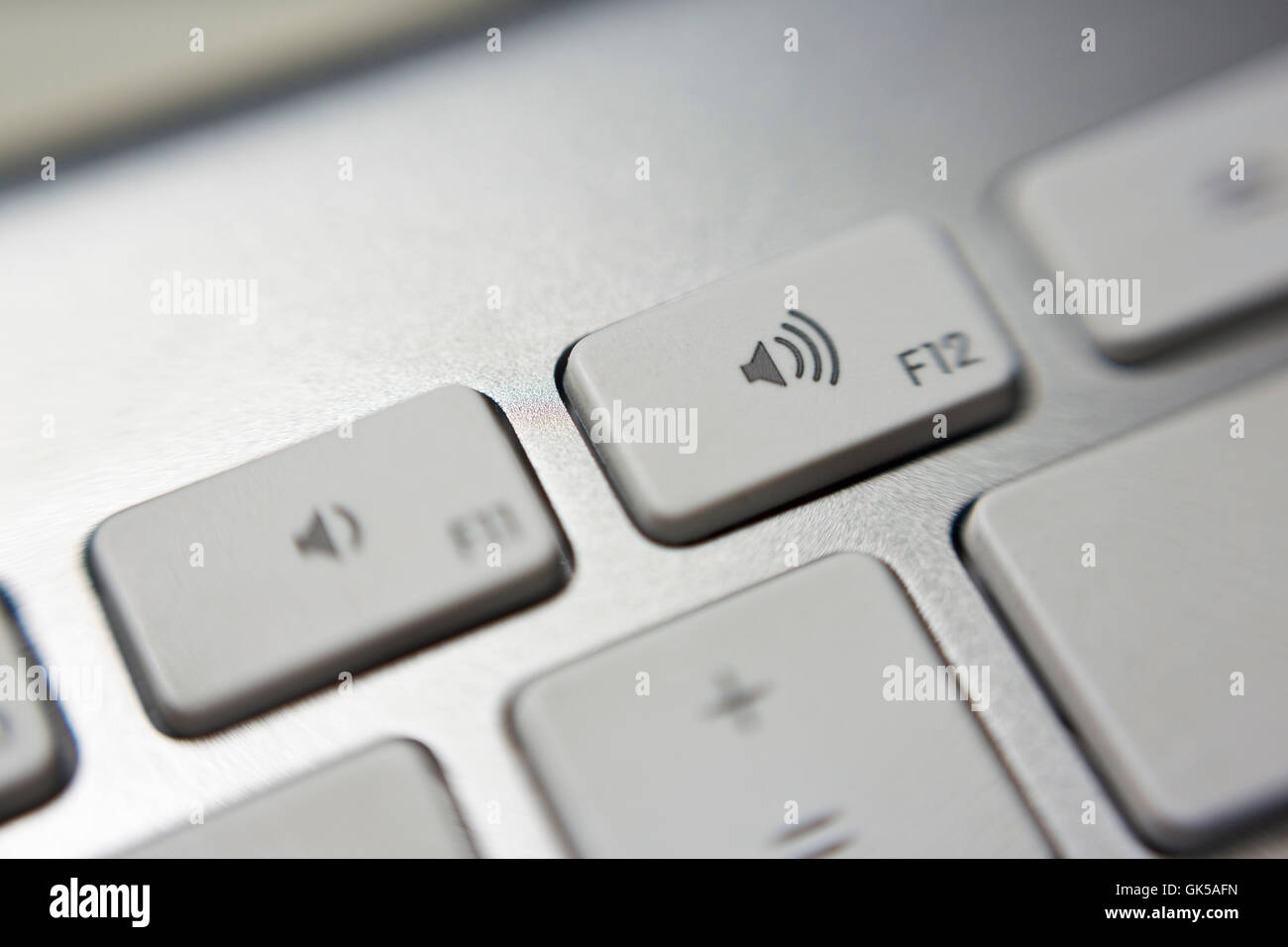 Computer keyboard, isolated on white background Stock Photo - Alamy