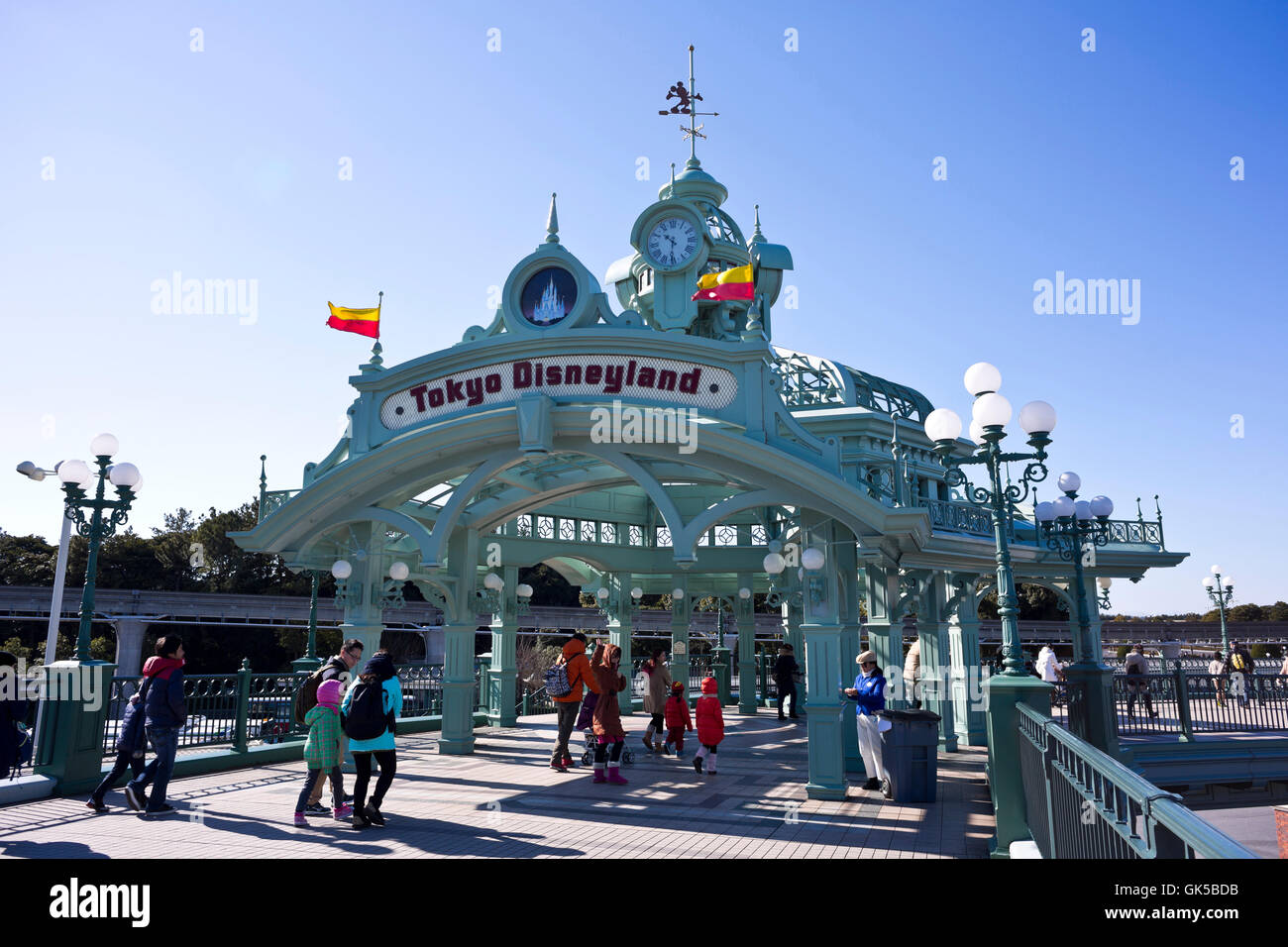 Pink tulip flowers in Tokyo Disneyland Stock Photo - Alamy