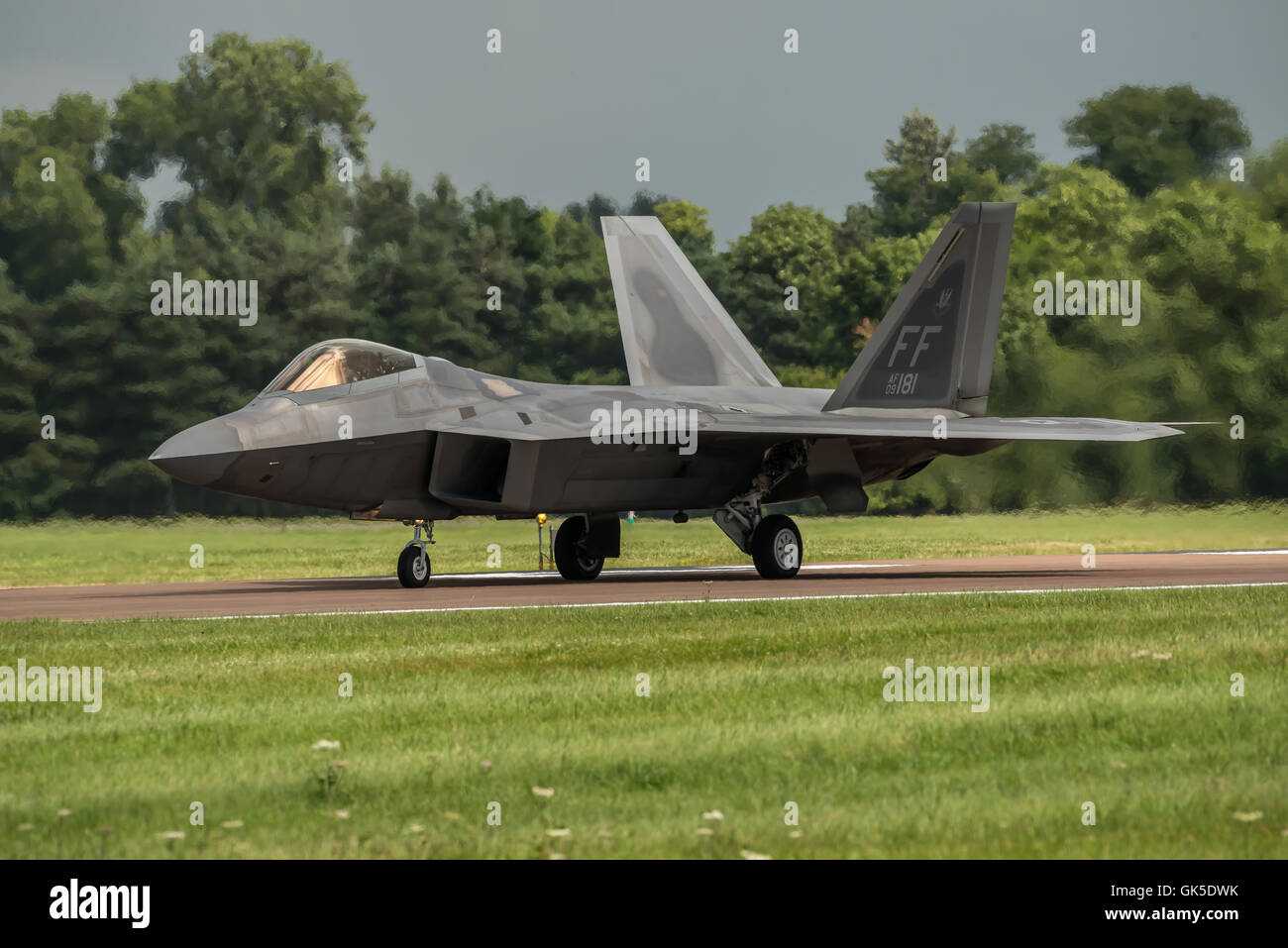 F 22 raptor fighter engine hi-res stock photography and images - Alamy