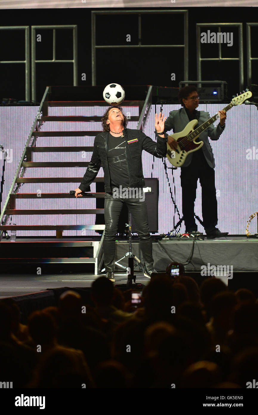 Colombian singer Carlos Vives performs live in concert at the American ...