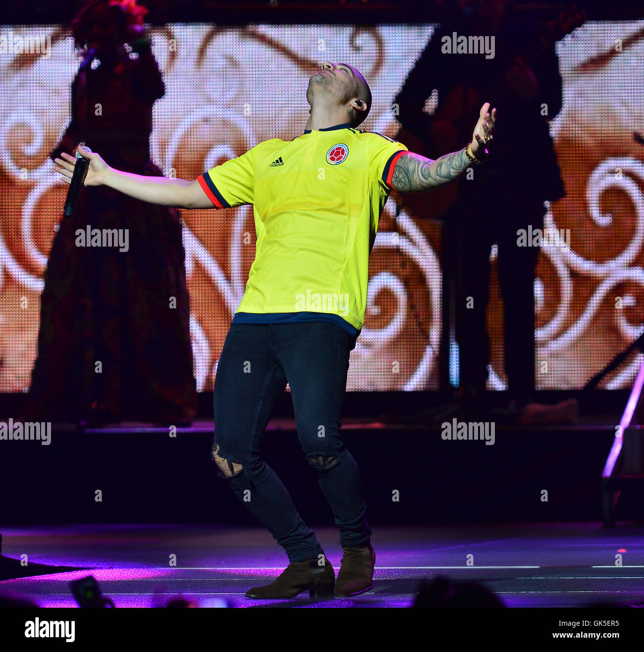Supporting acts for Colombian singer Carlos Vives at the American ...