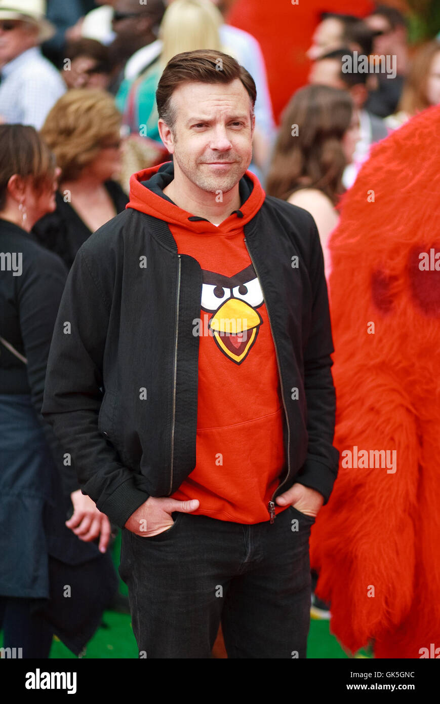 Jason sudeikis the angry birds movie hi-res stock photography and ...