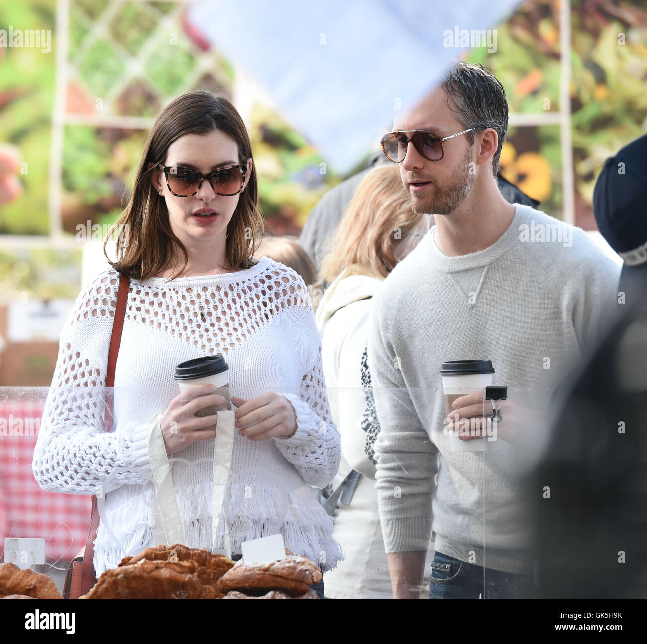 Anne Hathaway Mann