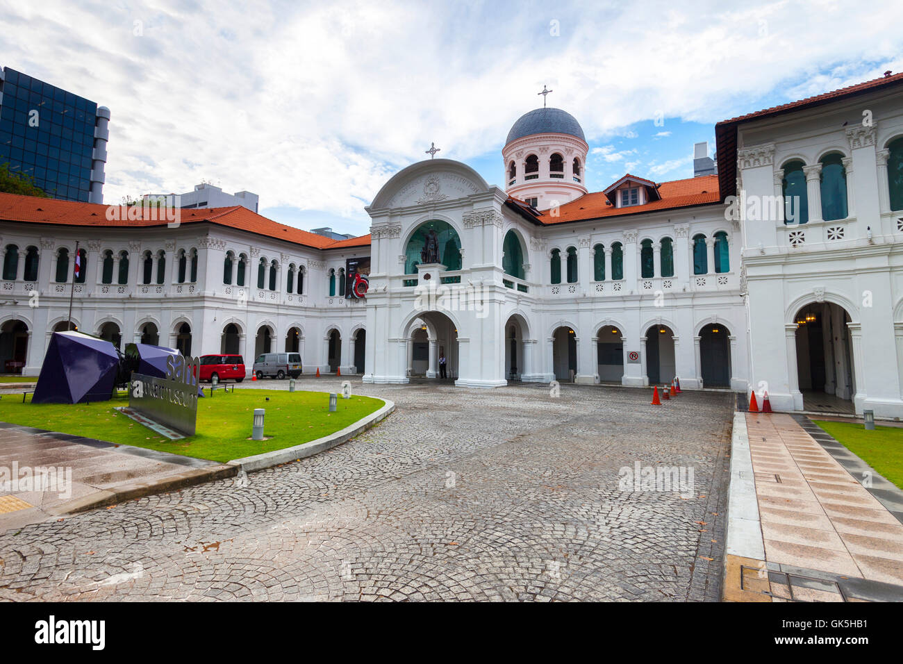 Singapore Art Museum (SAM) exhibits mostly contemporary art in ...