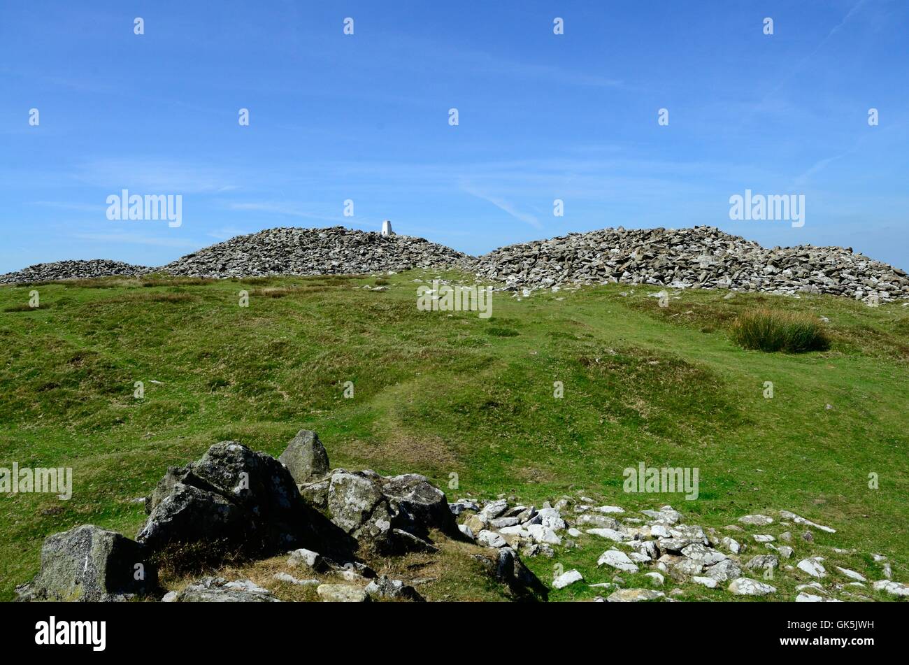 Welsh iron age hill fort hi-res stock photography and images - Alamy