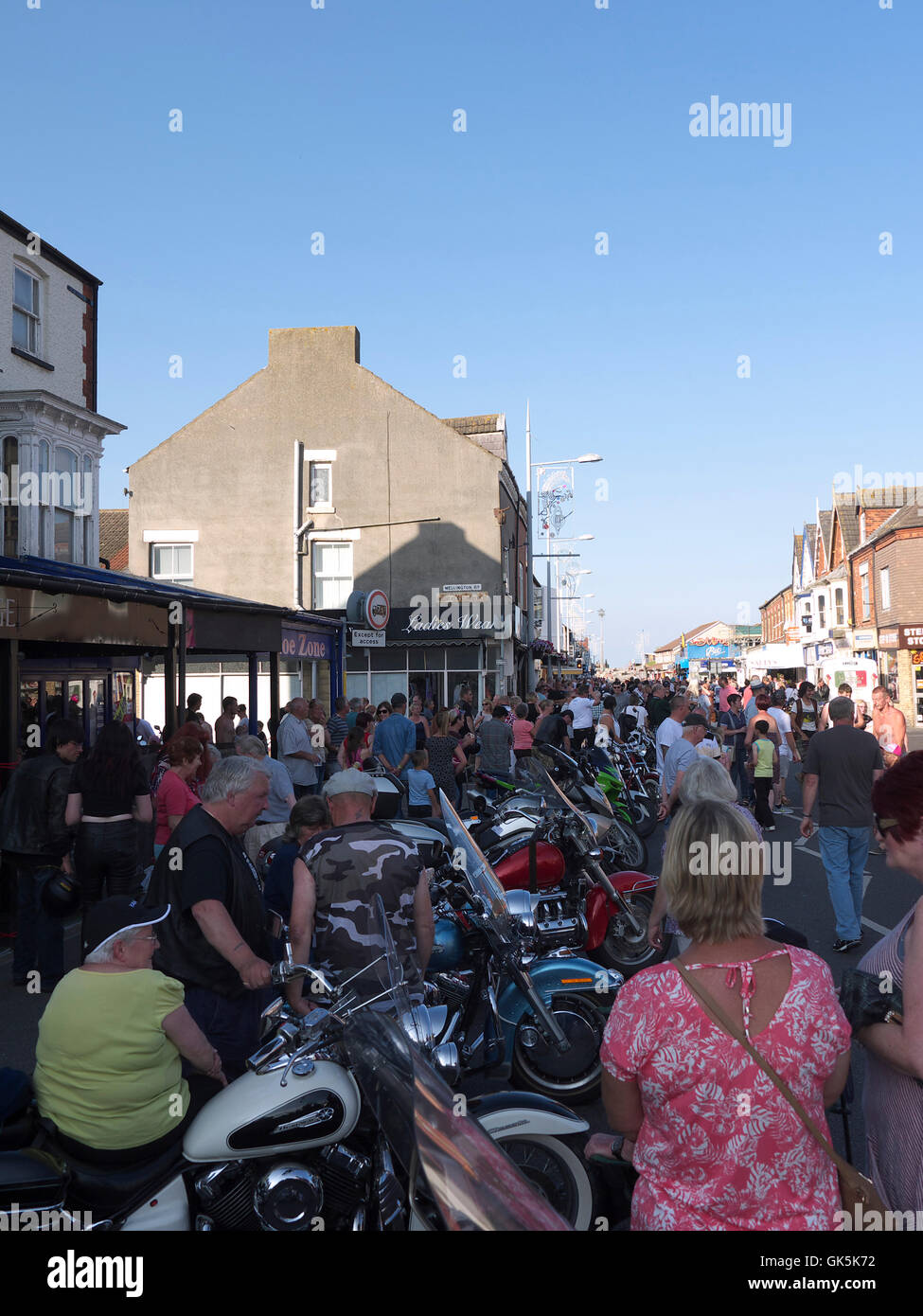 Annual overview hi-res stock photography and images - Alamy