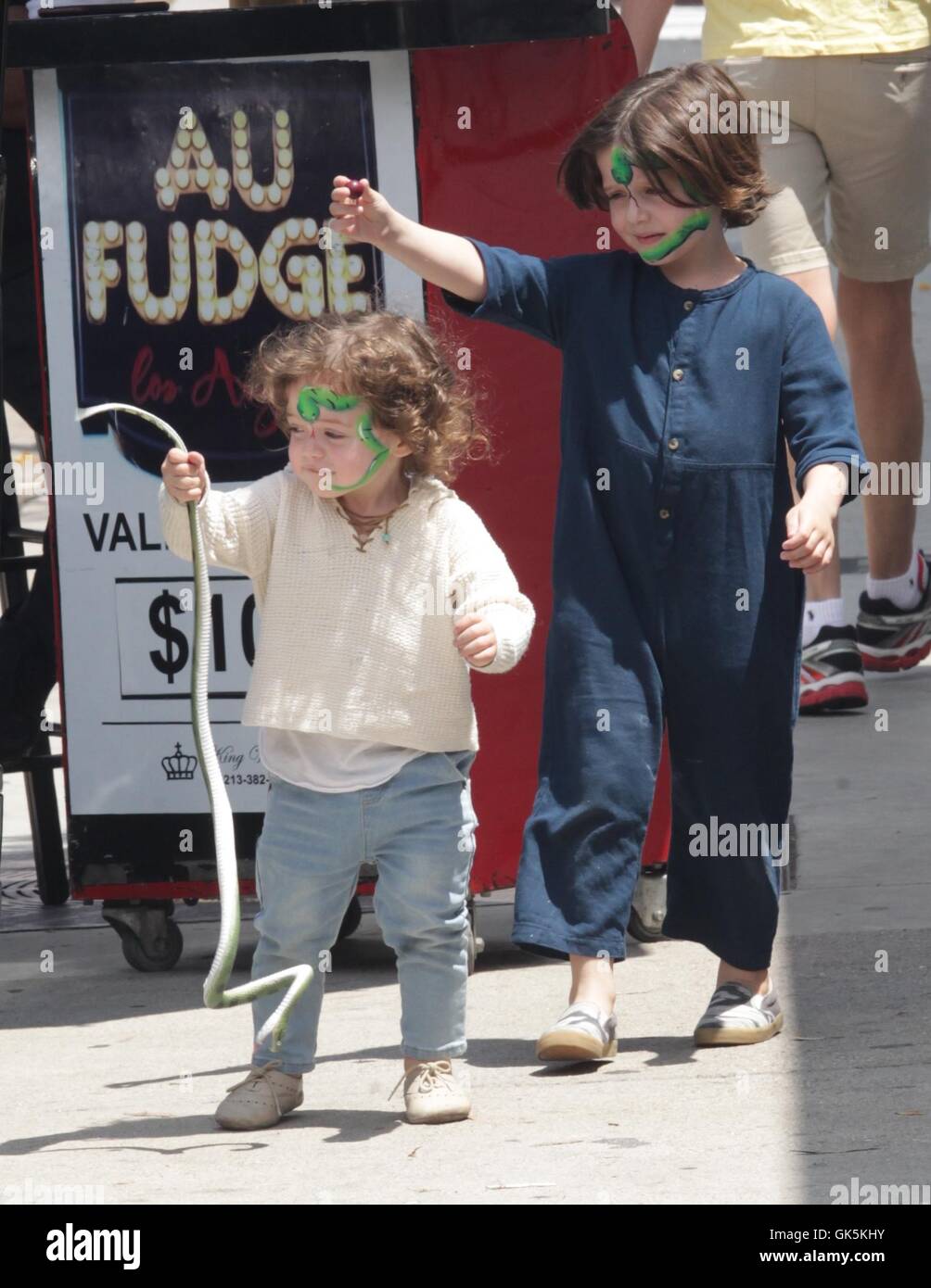 Rachel Zoe celebrates Mother's Day with her Family at Au Fudge ...