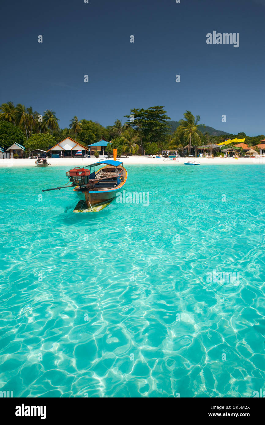 Crystal blue ocean hi-res stock photography and images - Alamy