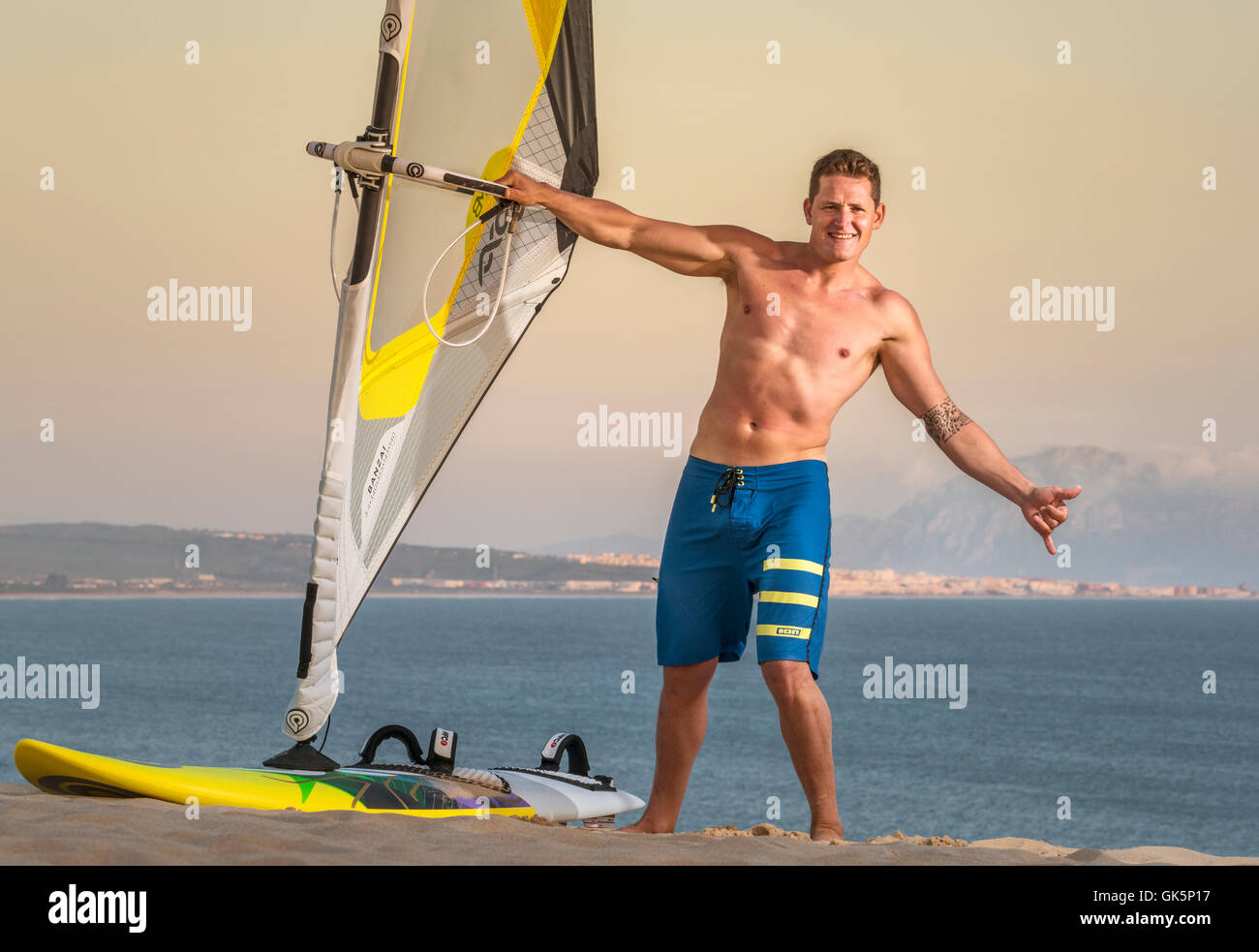 Windsurf windsurfer hi-res stock photography and images - Alamy