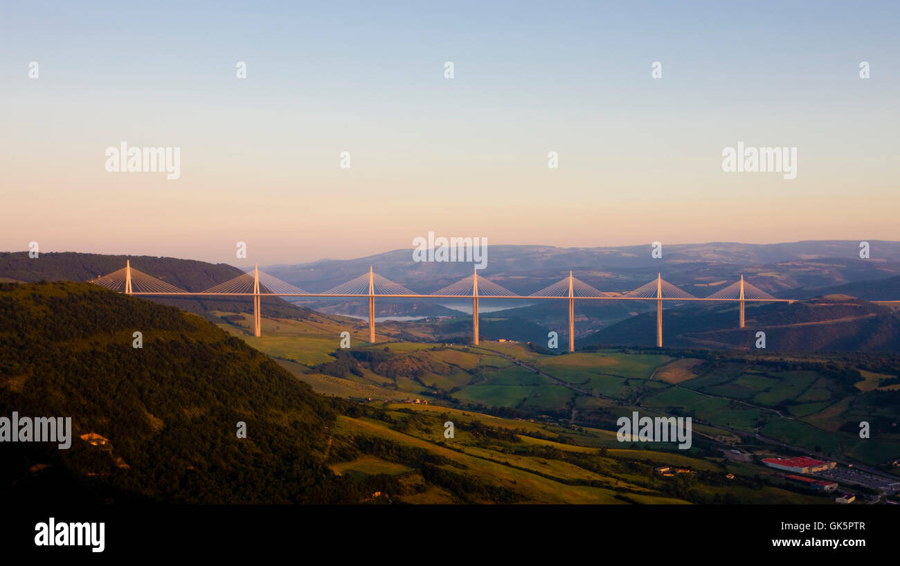 France viaducts bridges hi-res stock photography and images - Alamy