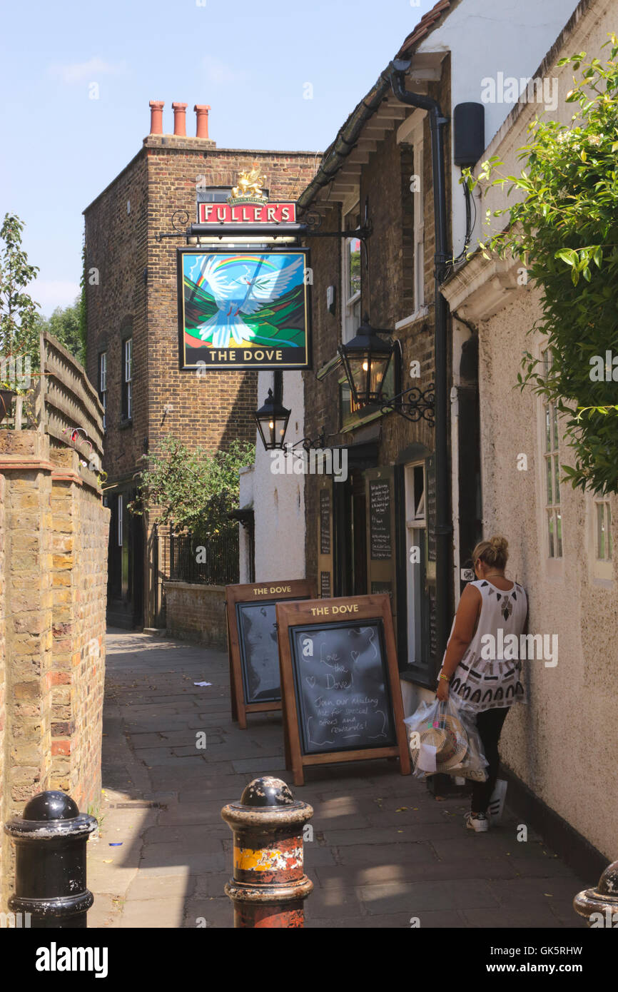 The Dove Pub Hammersmith London Stock Photo - Alamy
