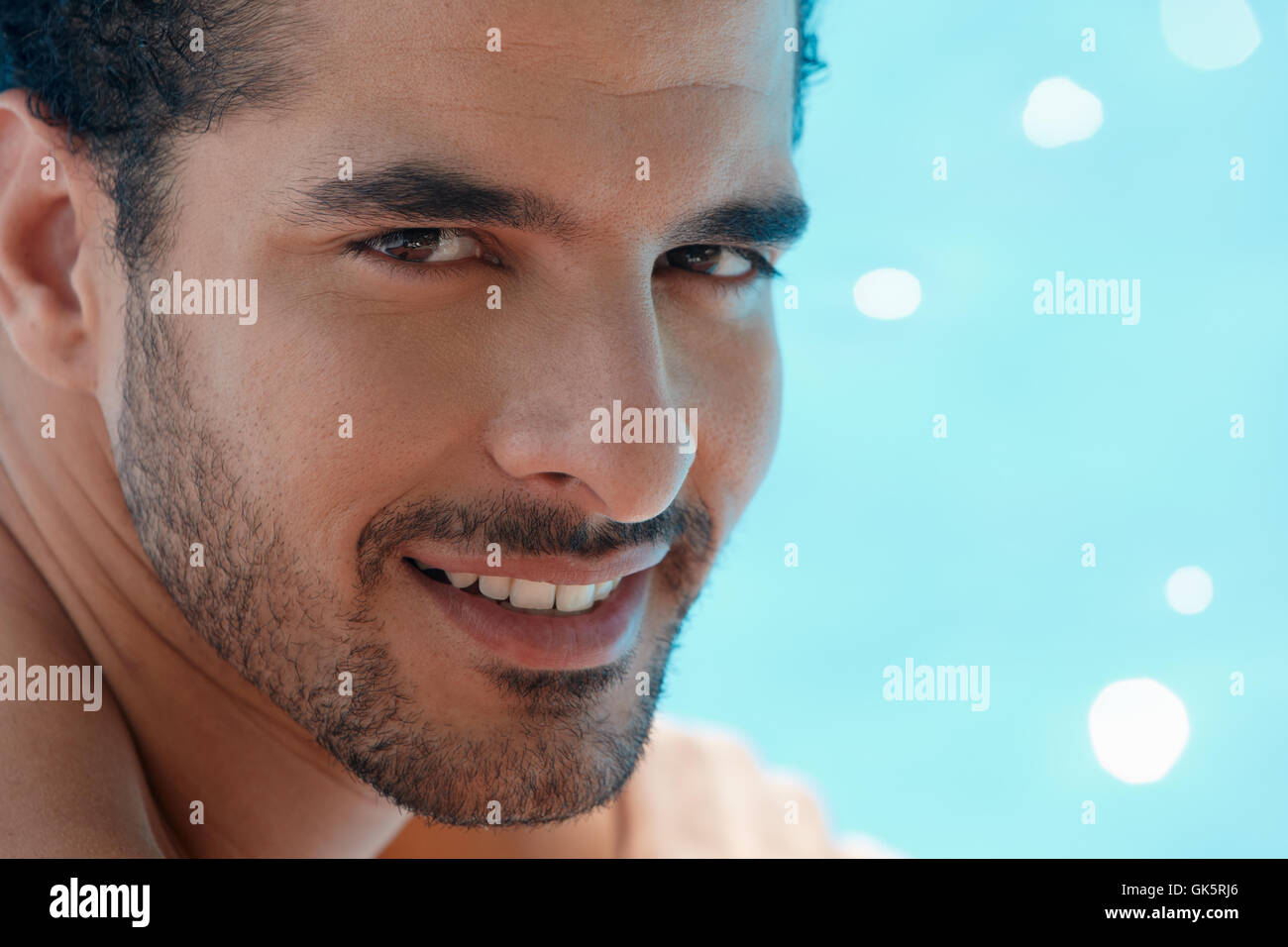 laugh laughs laughing Stock Photo - Alamy