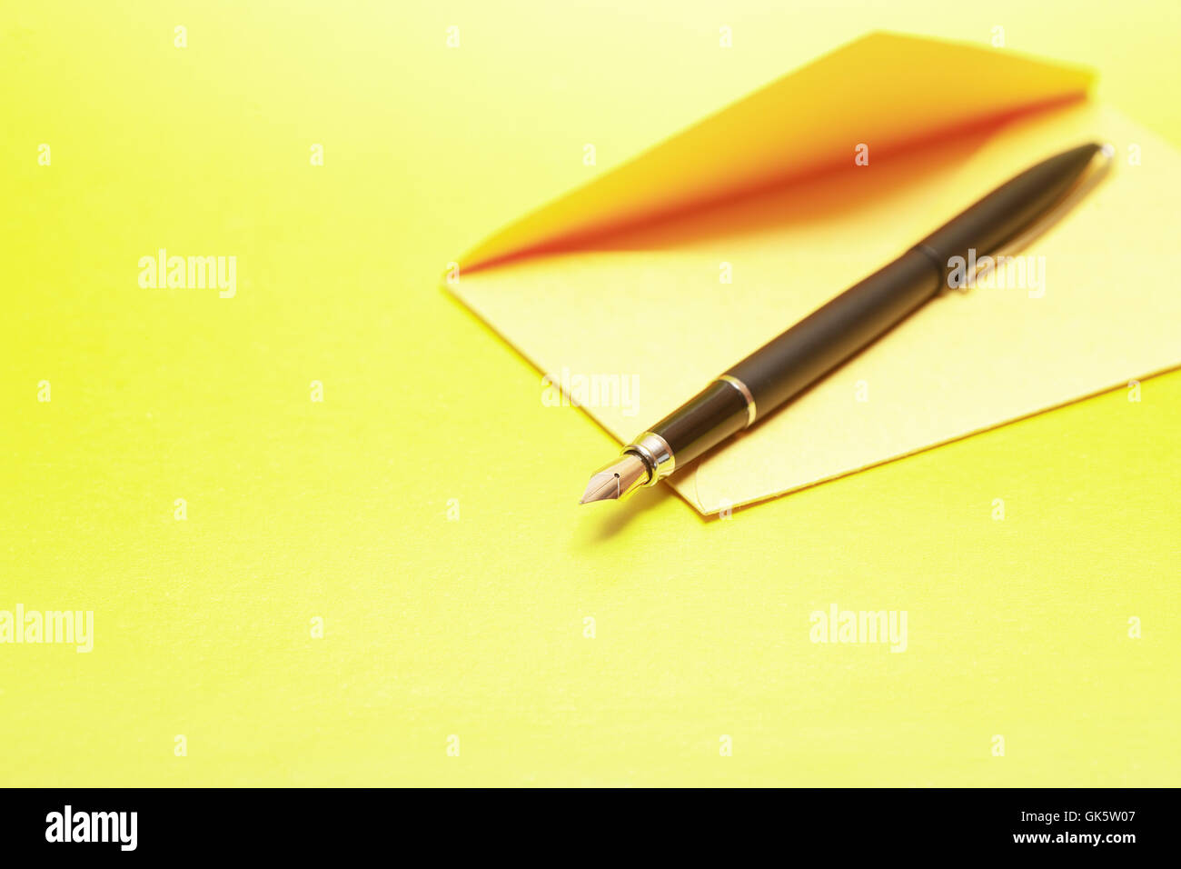 Envelope And Pen Stock Photo - Alamy