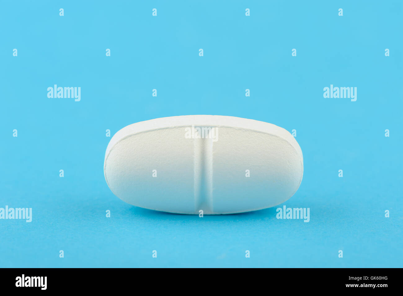 Blue capsule tablet hi-res stock photography and images - Alamy