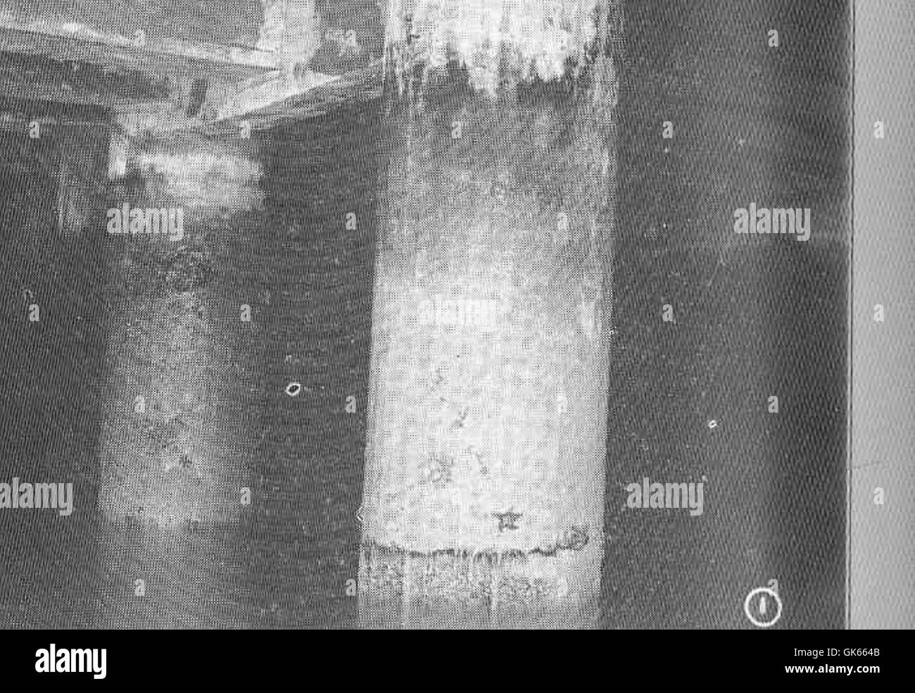 Concrete cylinders Black and White Stock Photos & Images - Alamy