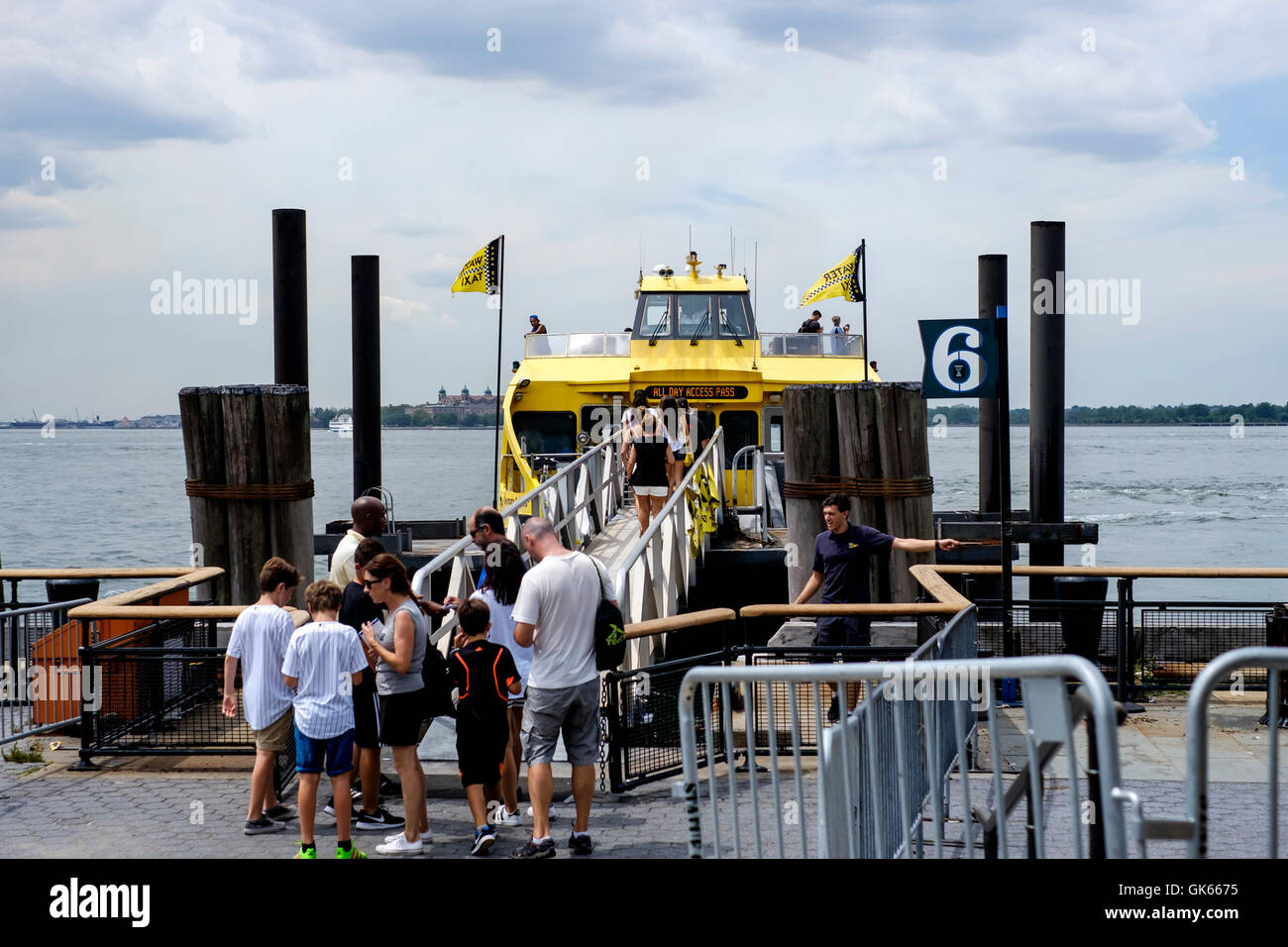 People boarding water taxi hi-res stock photography and images - Alamy