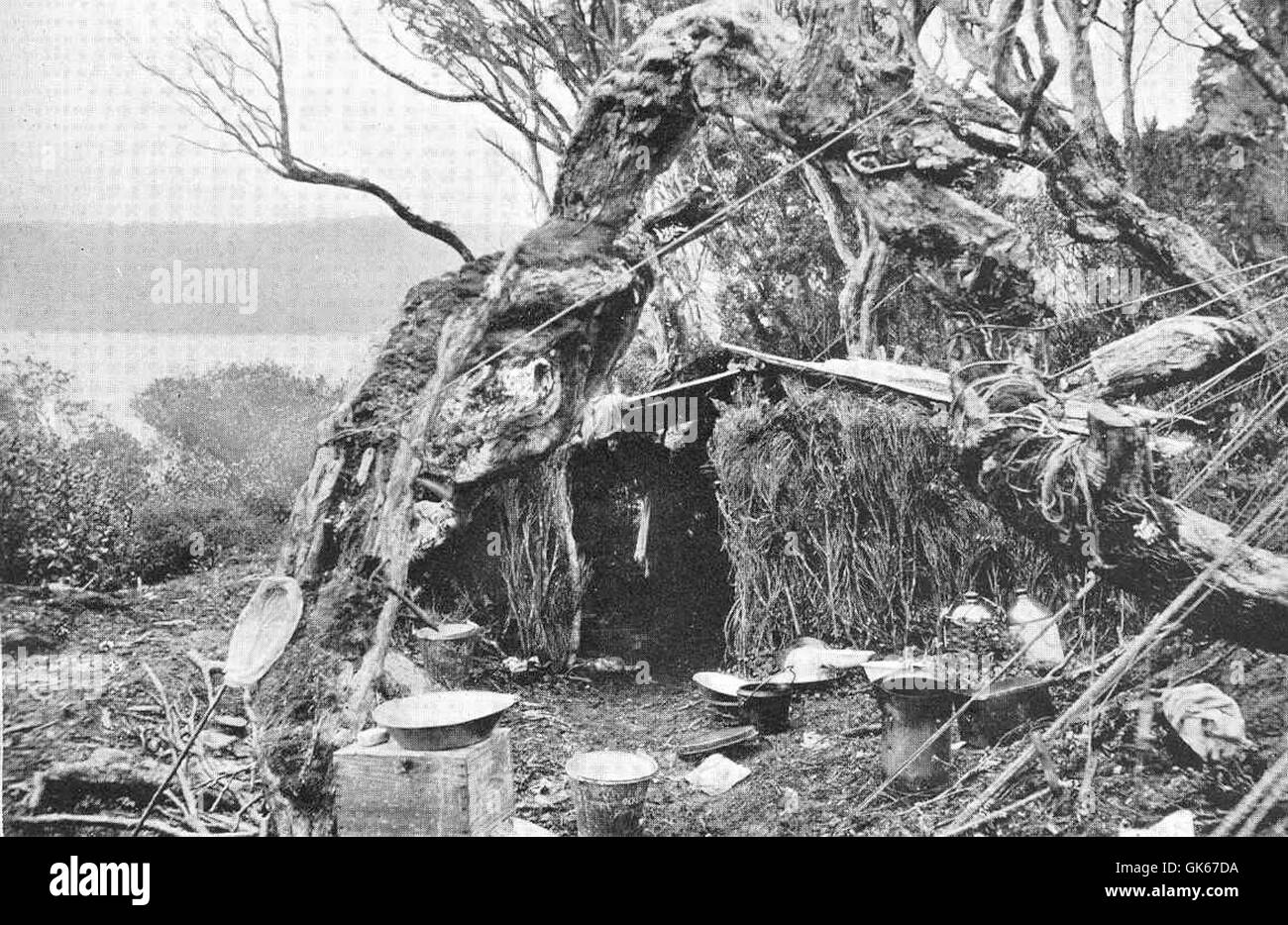 50753 Hut Built by Shipwrecked Sailors of the 'Anjou' in Carnley ...