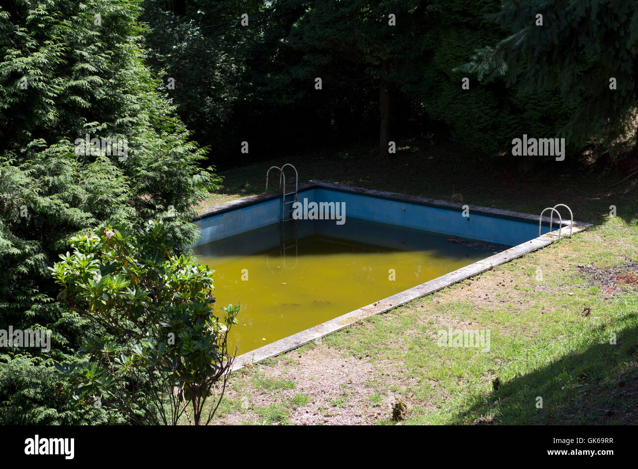 Empty Swimming Pool Abandoned Hotel High Resolution Stock Photography ...