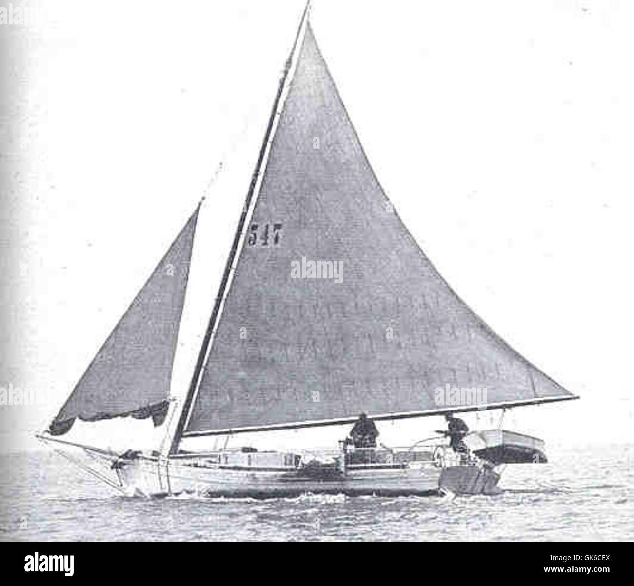 Small sloop hi-res stock photography and images - Alamy