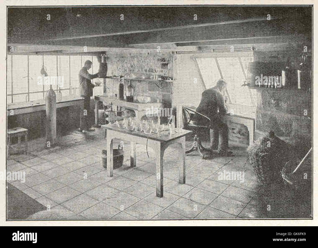 The Laboratoire de Roscoff, directed by MY Delace, is a research ...