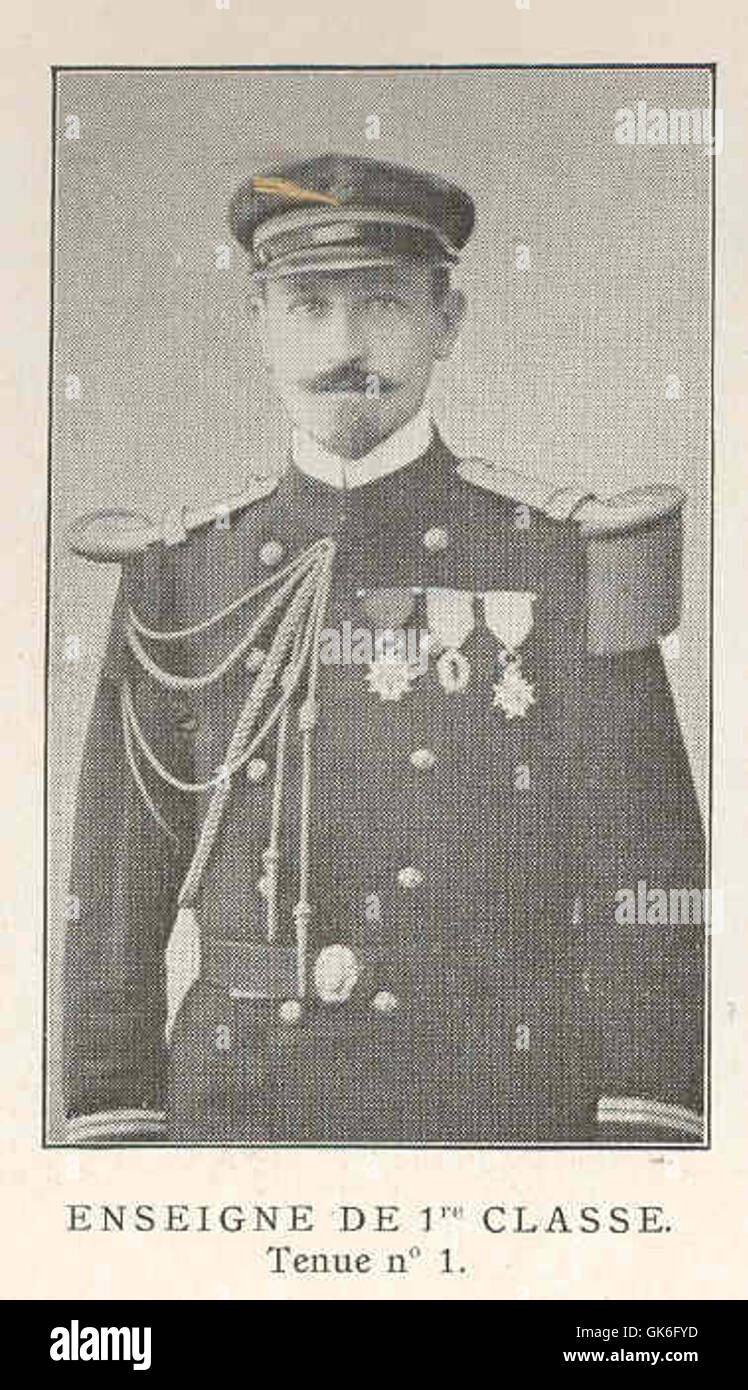 The 'Enseigne de 1er Classe, Tenue no1' refers to the standard dress ...