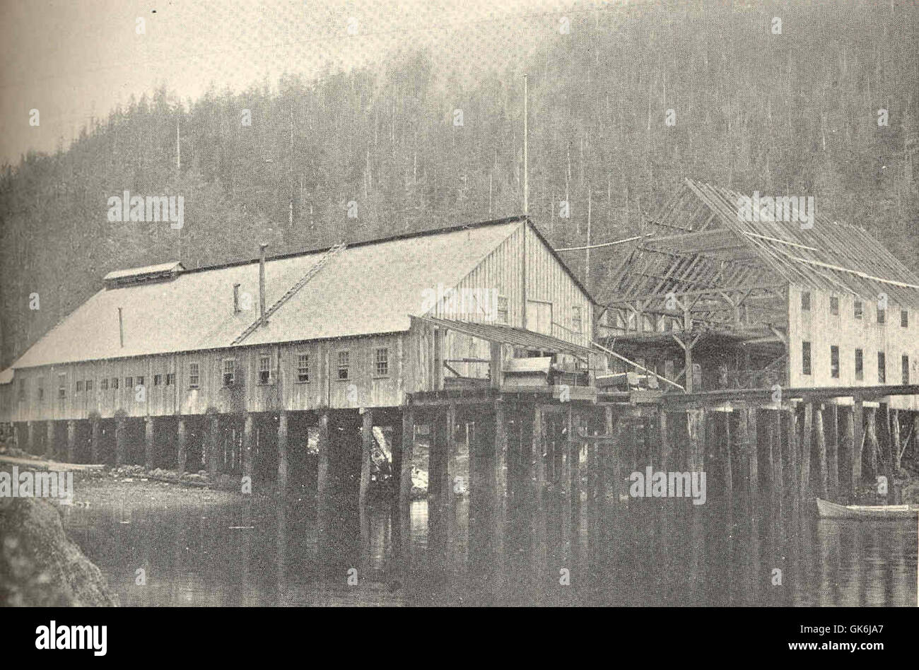 38720 Cannery at Boca de Quadra Stock Photo - Alamy