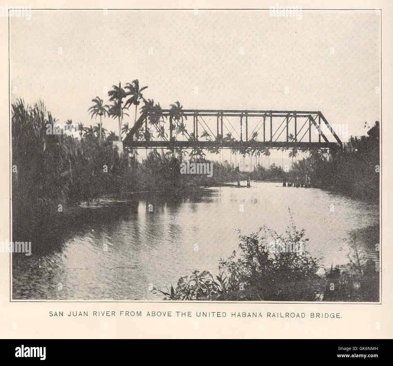 Draw bridge from above hi-res stock photography and images - Alamy