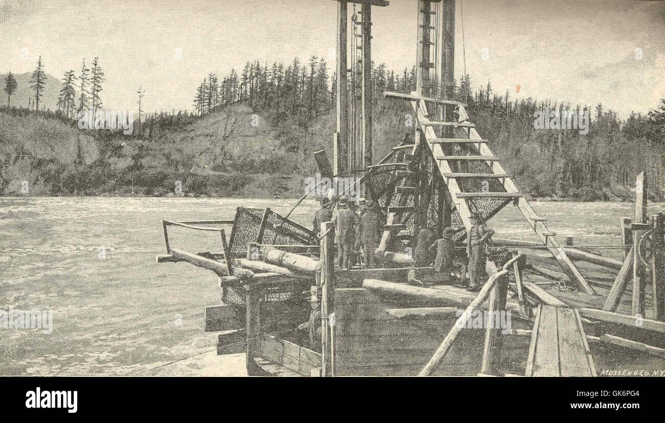 A stationary fish wheel on the Columbia River captures fish migrating ...