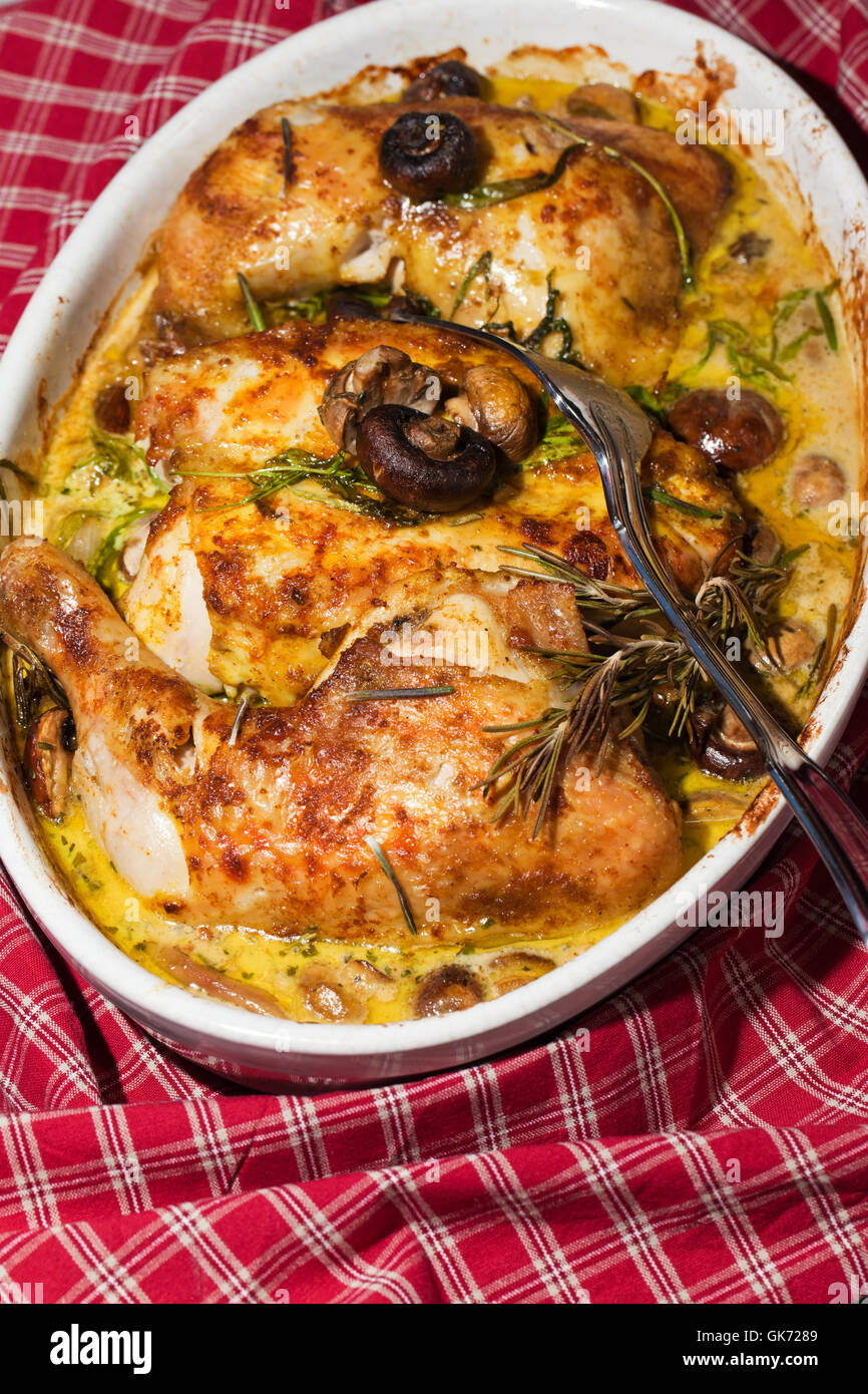 Provencal kitchen hi-res stock photography and images - Alamy