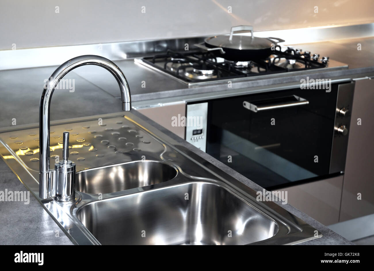 Kitchen appliances section hi-res stock photography and images - Alamy