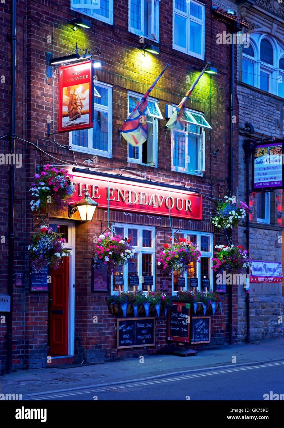 Whitby Night Stock Photos & Whitby Night Stock Images - Alamy